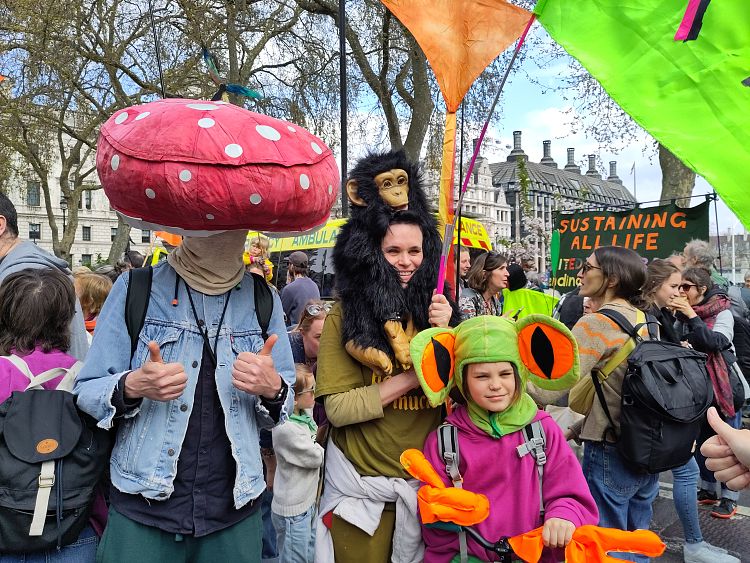 Over 60,000 people came out for XR’s climate protest: Who were they and ...