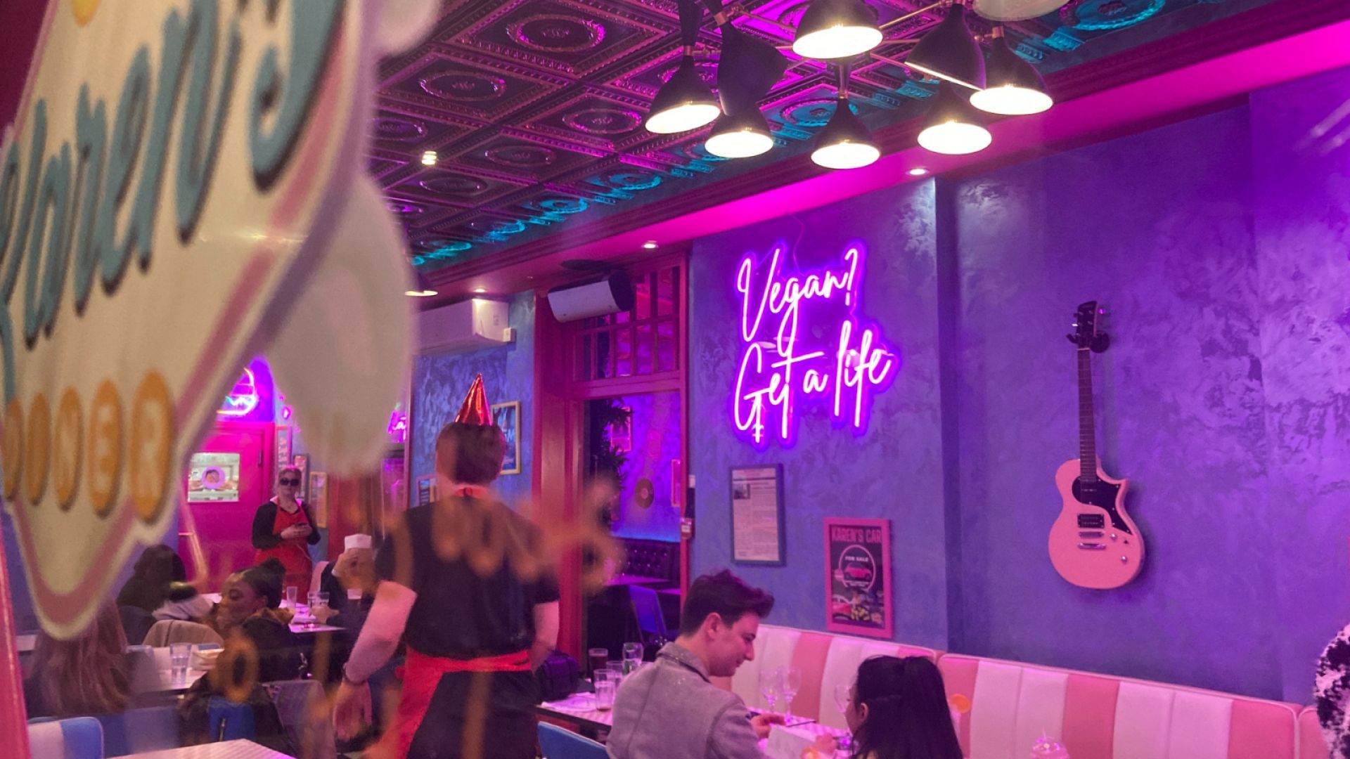 Rude Food: Would you pay to be insulted while eating dinner? | Euronews