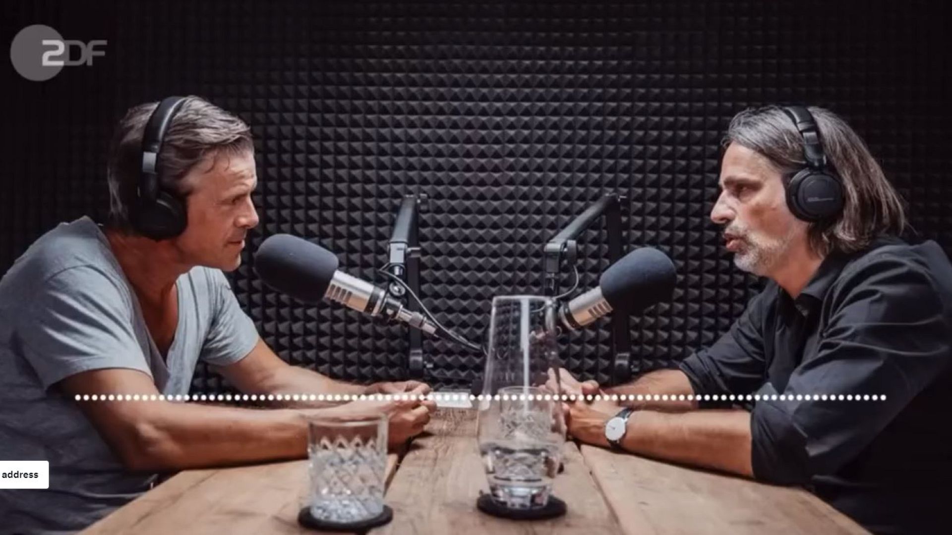 Precht lästert über Baerbock - und erntet harsche Kritik | Euronews