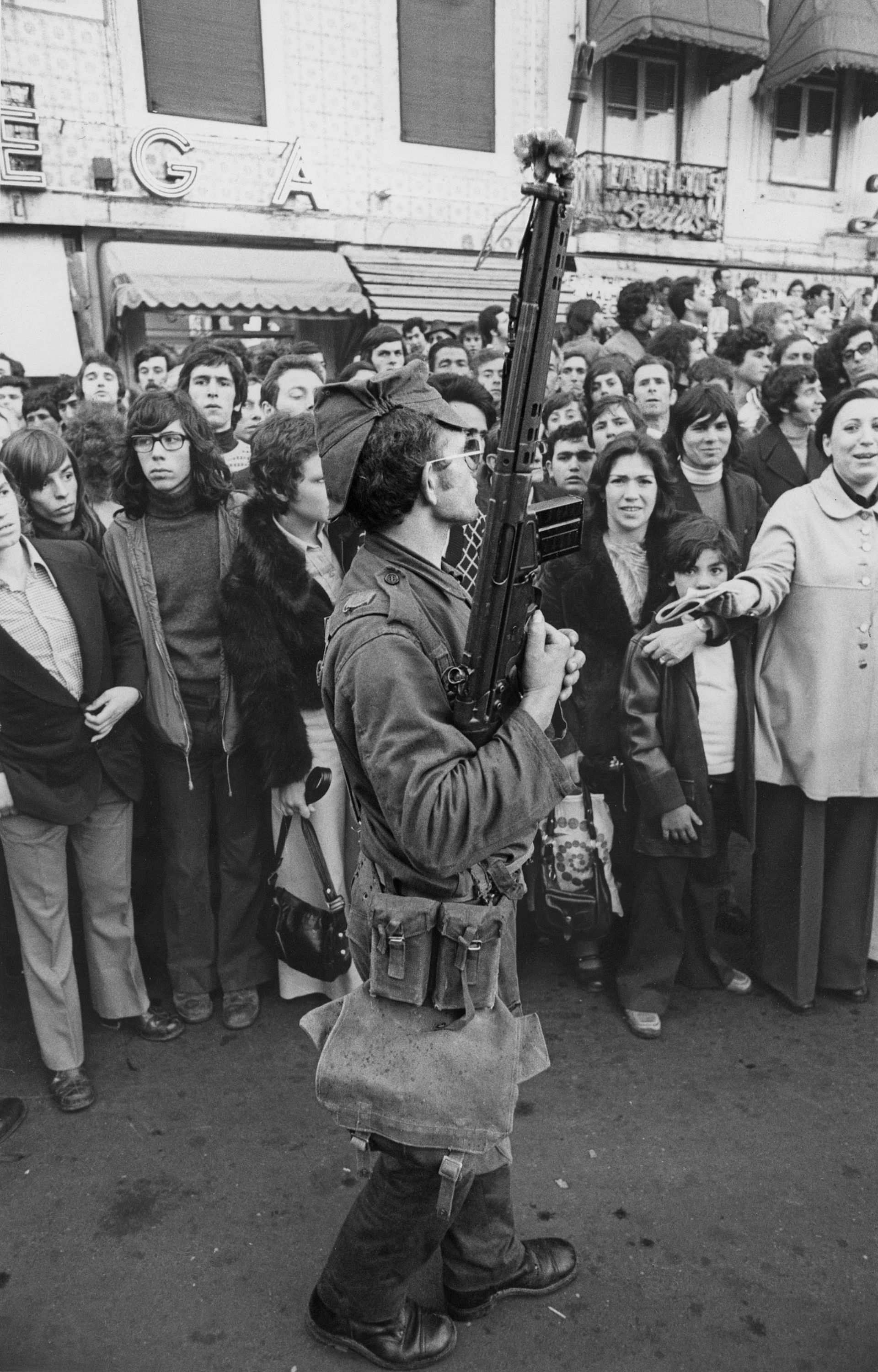Signs of Freedom: Portugal's fight for democracy explored through ...