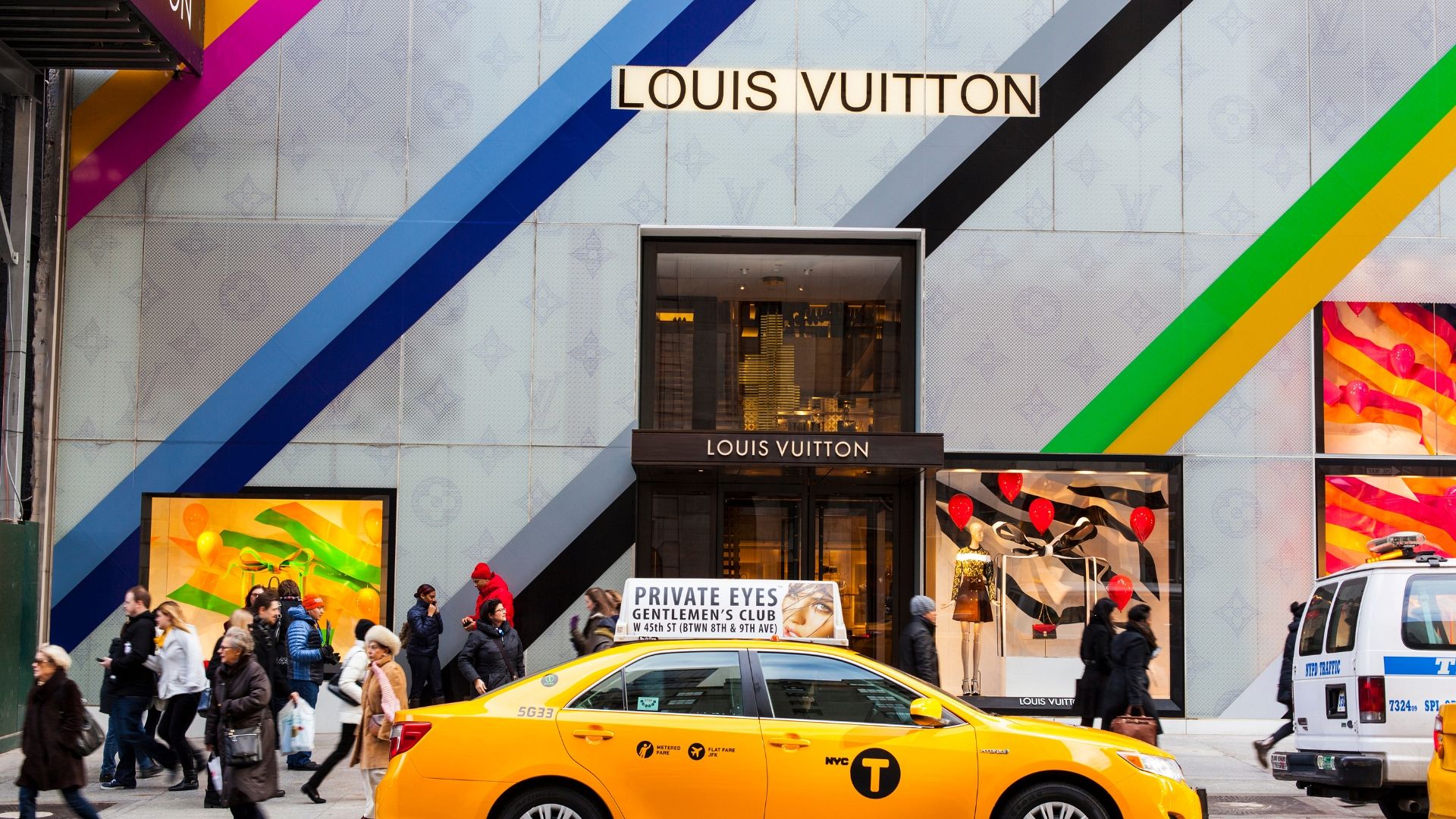 LVMH becomes Europe's most valuable company at $500 billion | Euronews