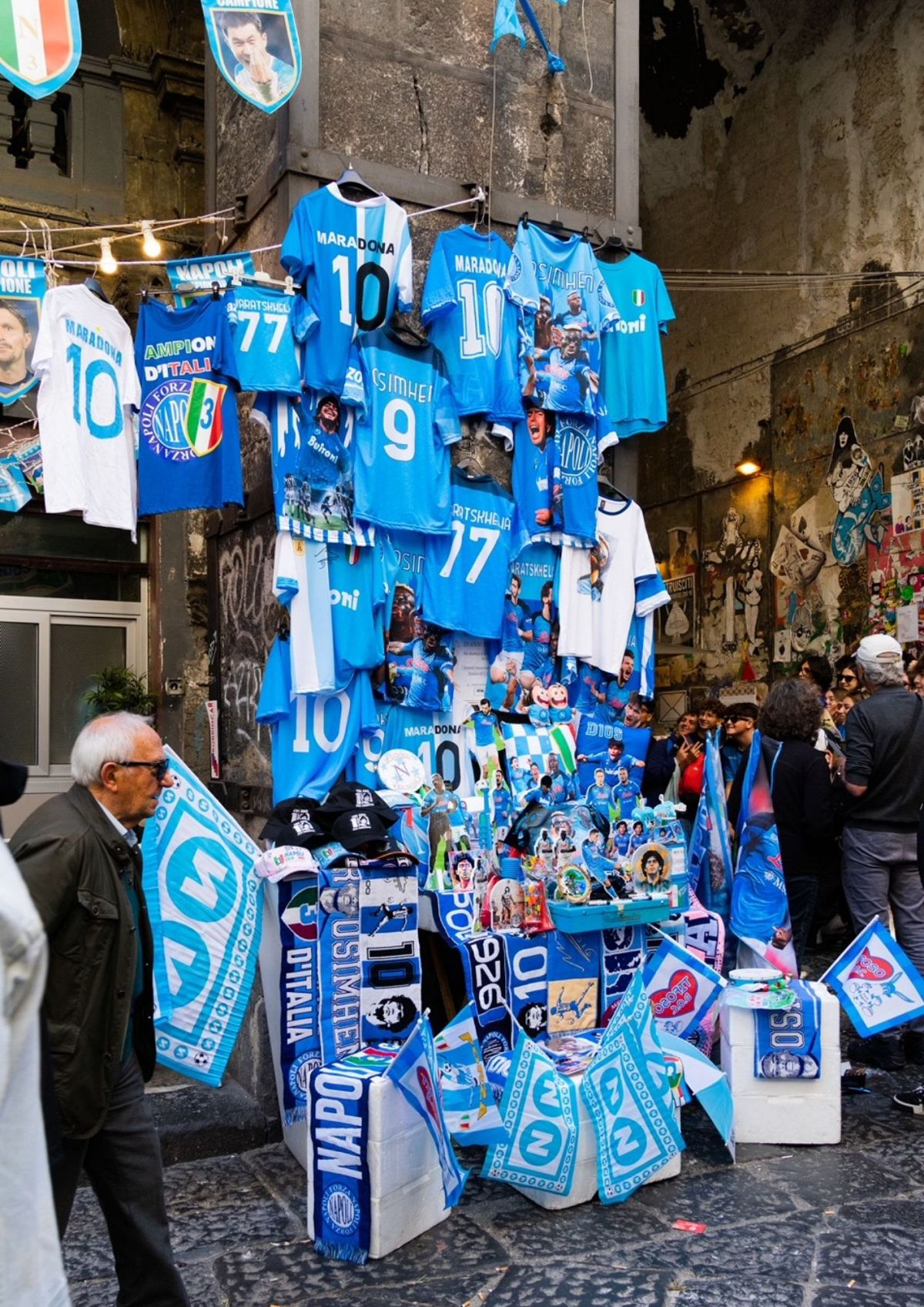 Napoli prepares to lift Serie A football title - and the entire city is ...