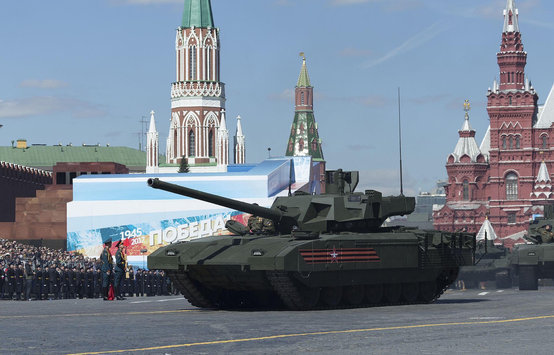 El "estilo soviético" queda a un lado con el nuevo armamento de Rusia y Ucrania | Euronews