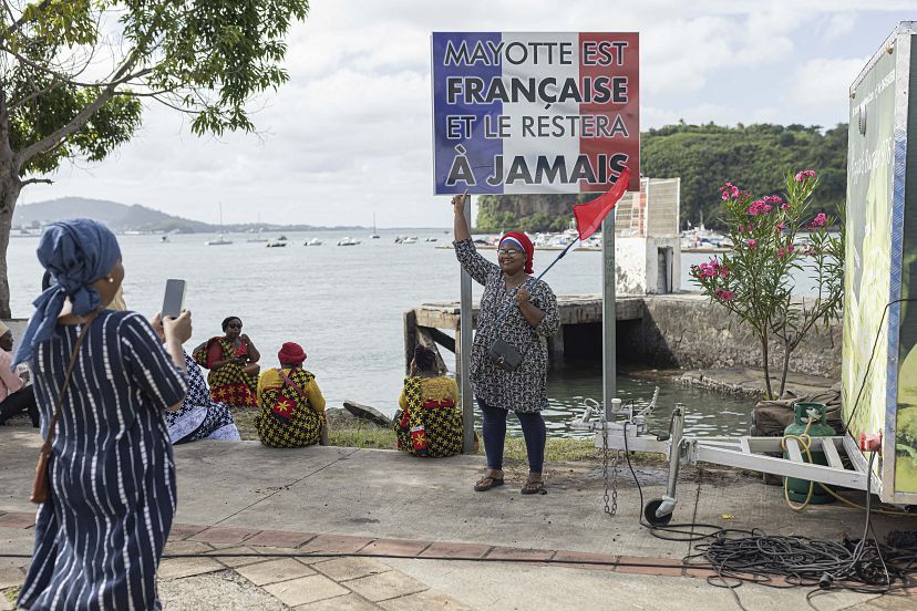 Pourquoi la situation de Mayotte, île stratégique pour la France, est ...