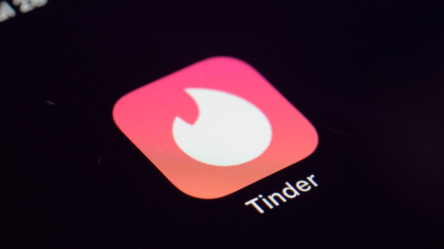 Tinder to pull out of Russia, citing human rights concerns | Euronews