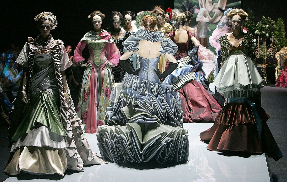 In photos: Celebrating the life and best looks of Russian designer ...