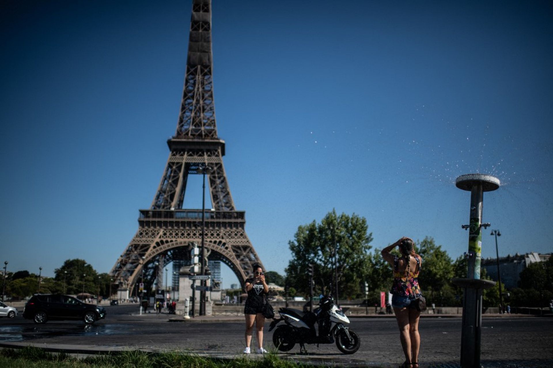 ‘Overheating’: Parisians have the highest risk of heat-related death in ...