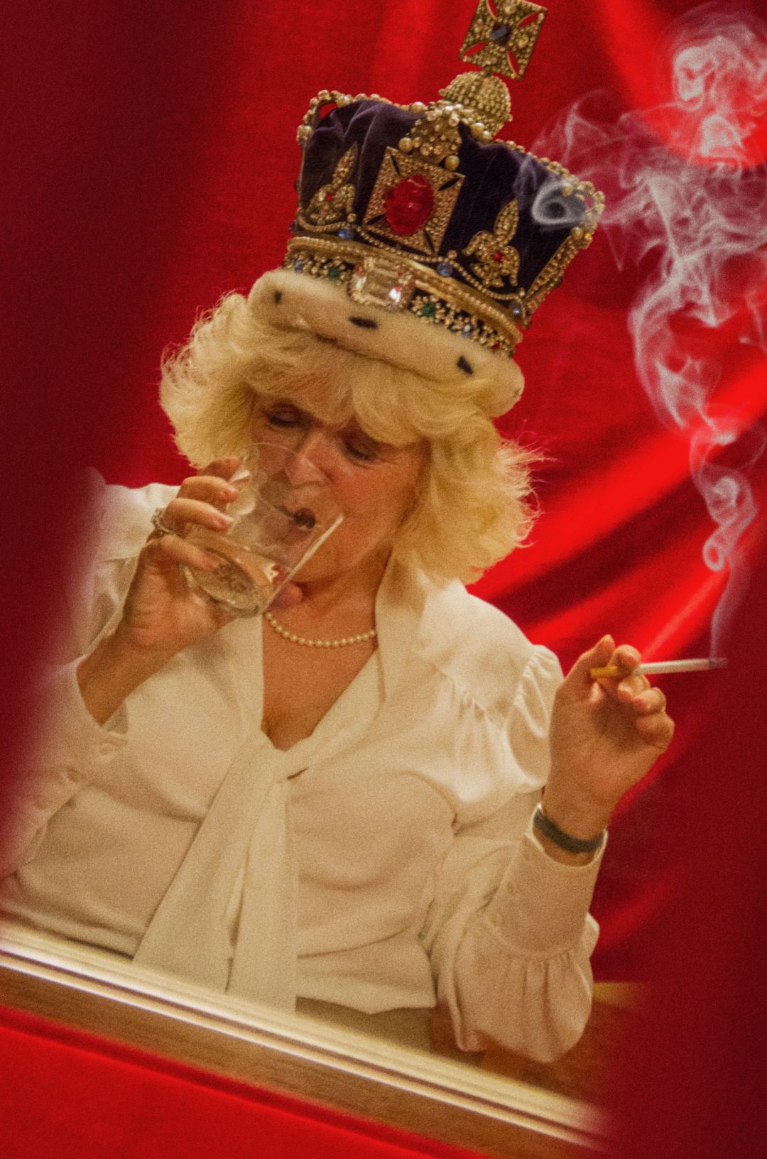 Royal high jinks: Charles and Camilla lookalikes take to the streets ...