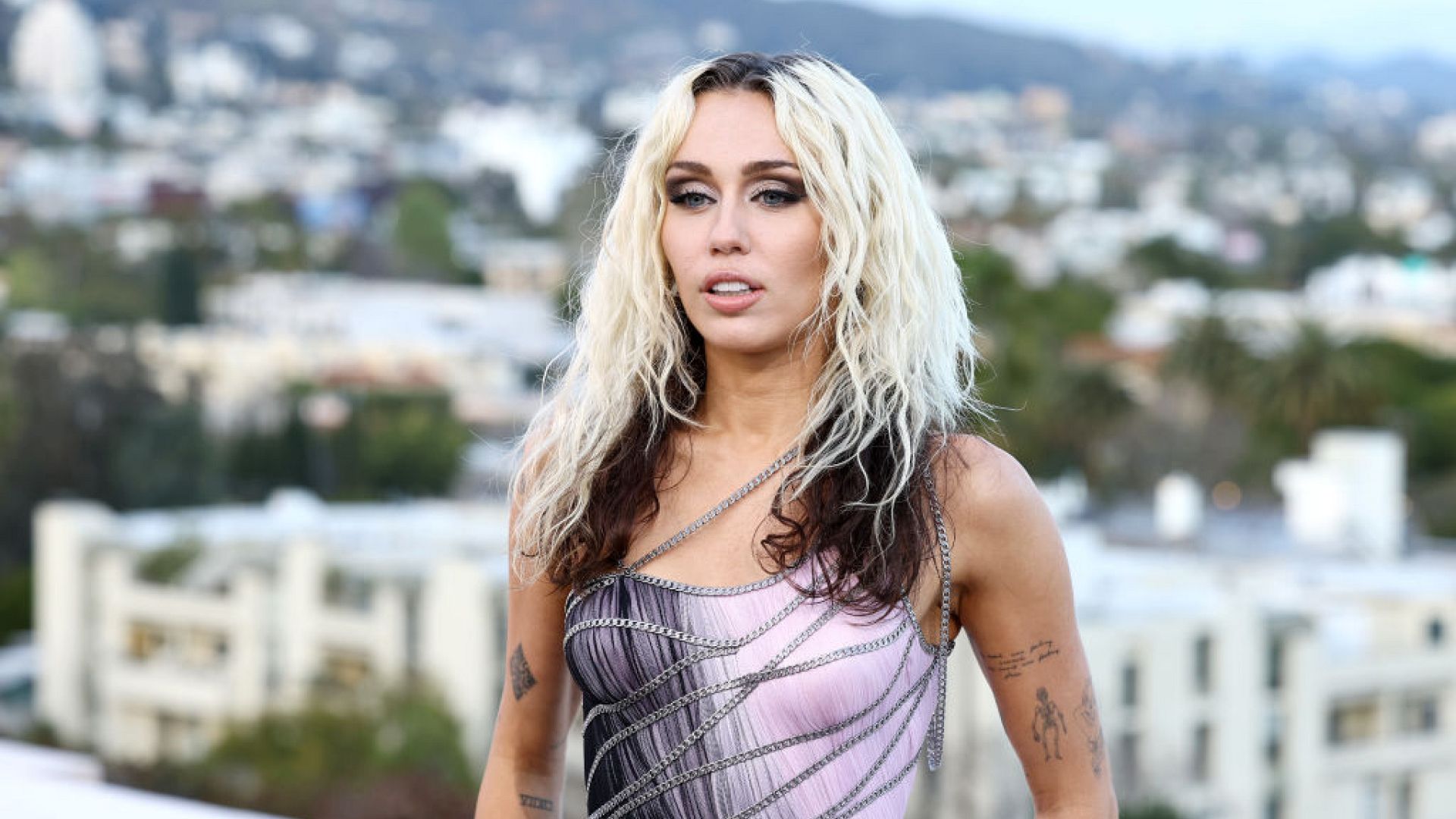 Miley Cyrus' 'Flowers' becomes the fastest record to reach a billion ...