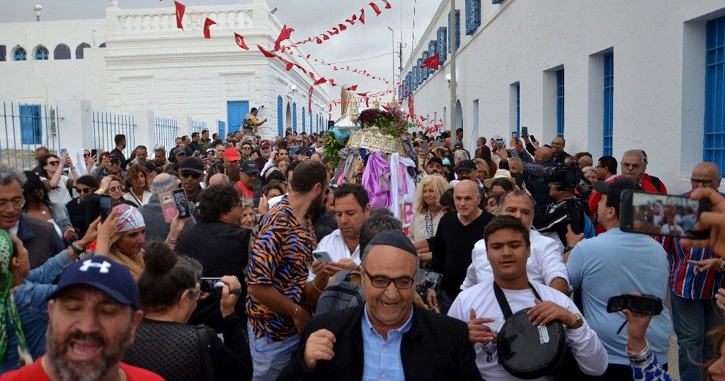 Worshippers attend annual Jewish pilgrimage at Tunisia's Ghriba ...