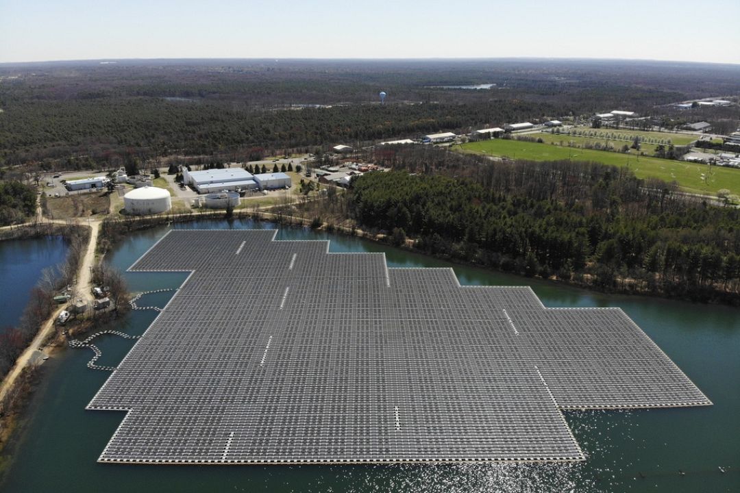 From water saving to clean energy: Here’s why floating solar farms are ...