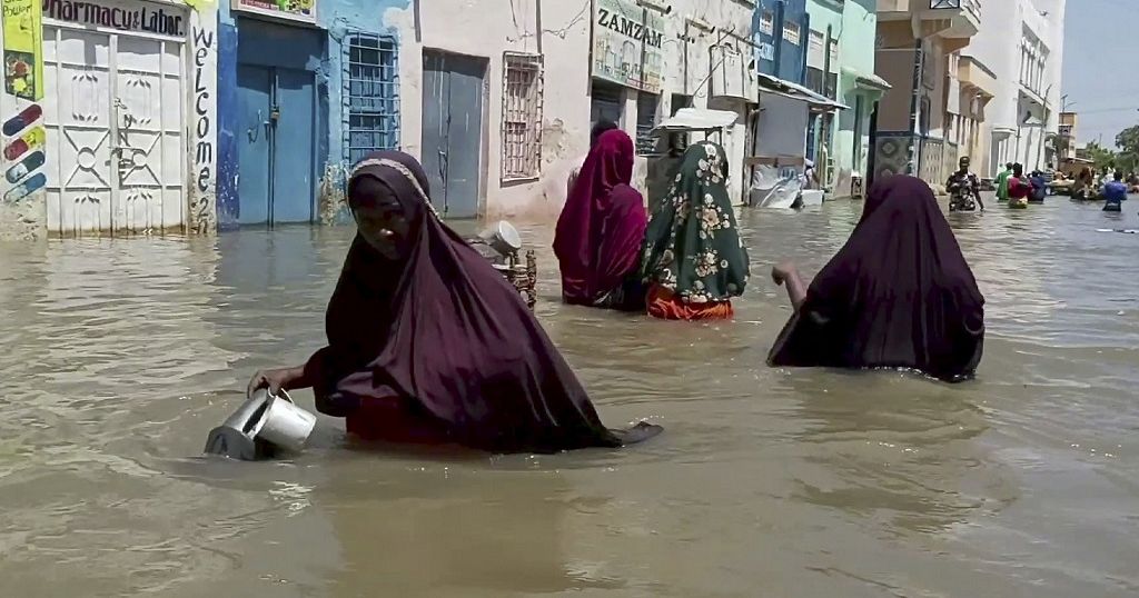 Somalia floods cause devastation and displacement | Africanews