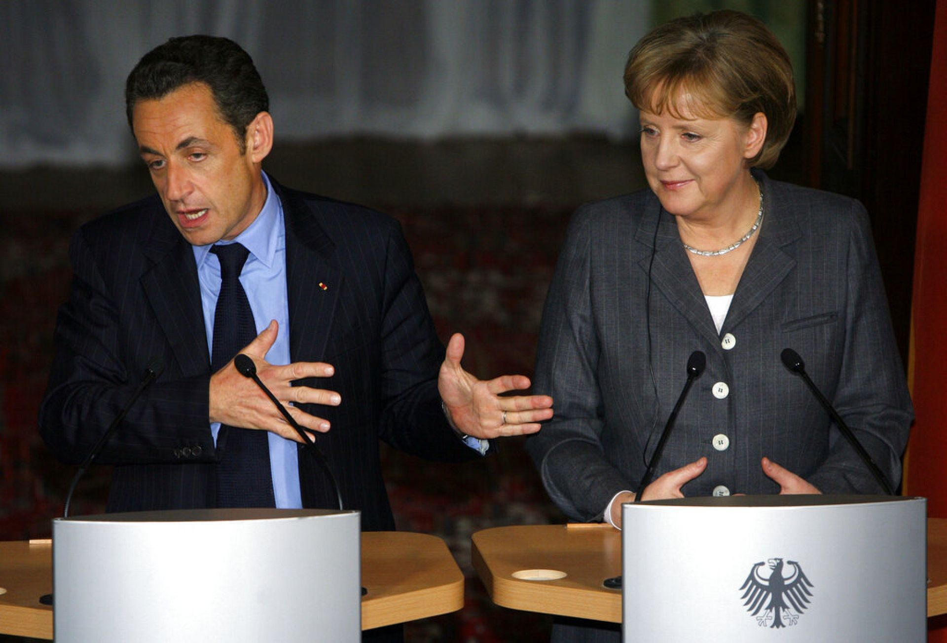 Francia: l'ex presidente Sarkozy condannato in appello a tre anni ...