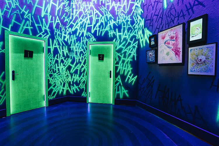 Which door will you choose? Tim Burton’s Labyrinth opens in Paris ...