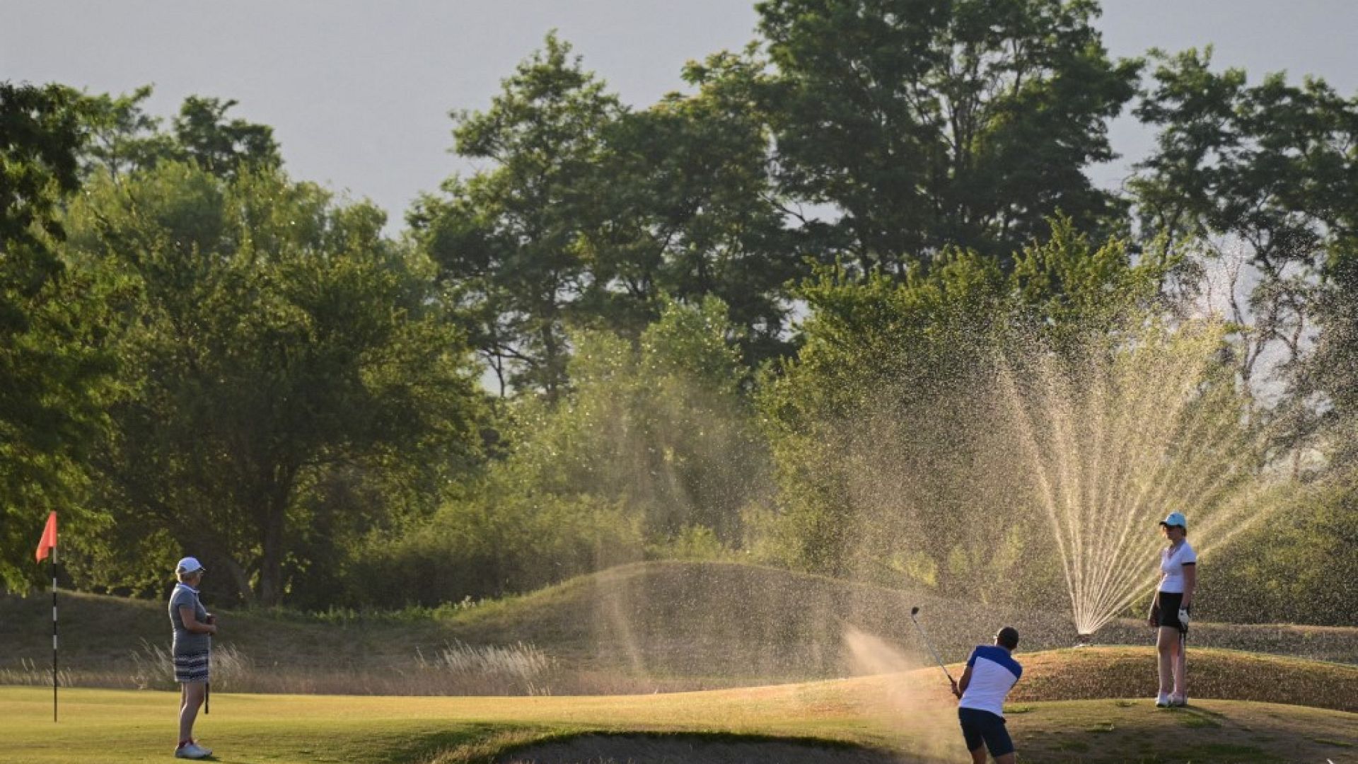 French golf courses keep heads above water | Euronews