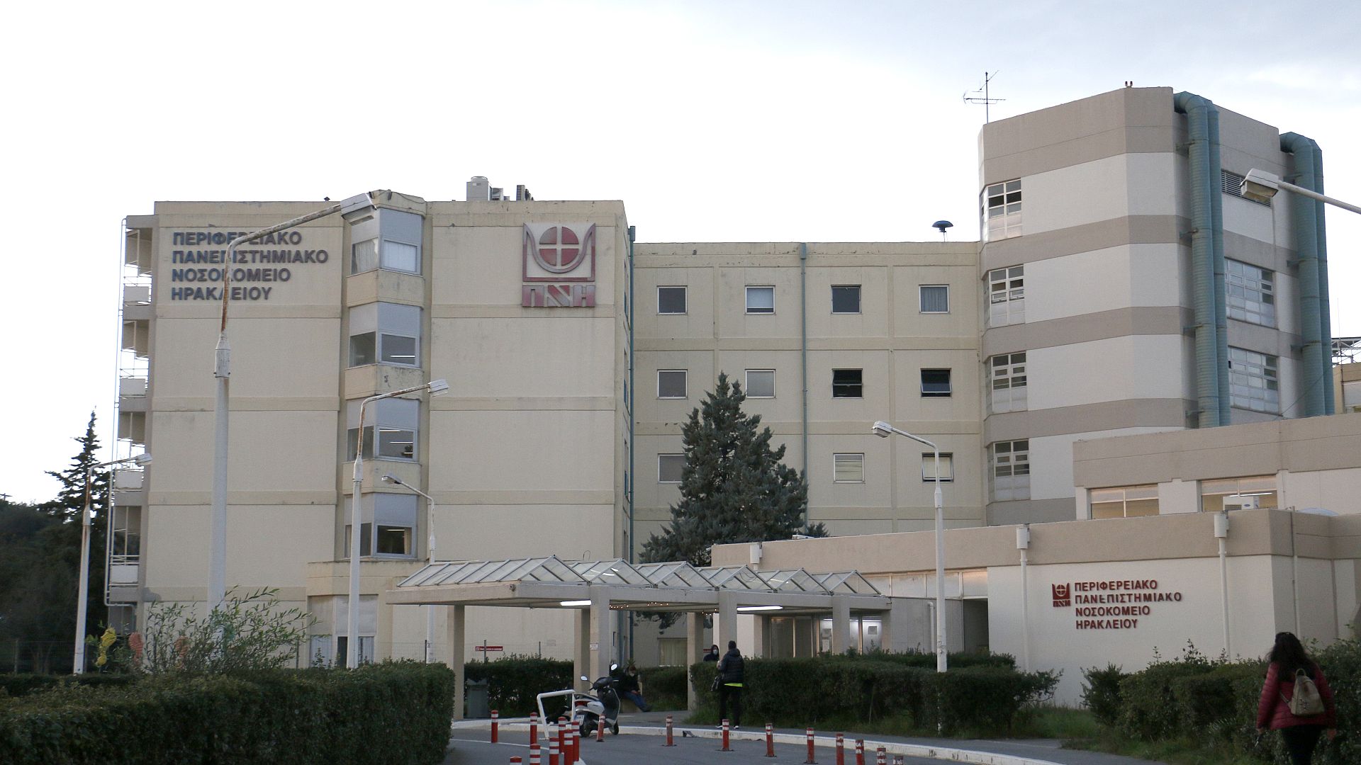 Ηράκλειο: «Έσβησε» το 2,5 ετών κοριτσάκι που τραυματίστηκε από το όχημα ...