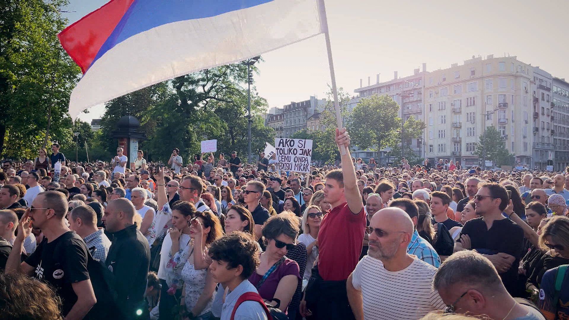 Serbia: cosa c'è dietro le grandi manifestazioni di massa contro Vučić ...