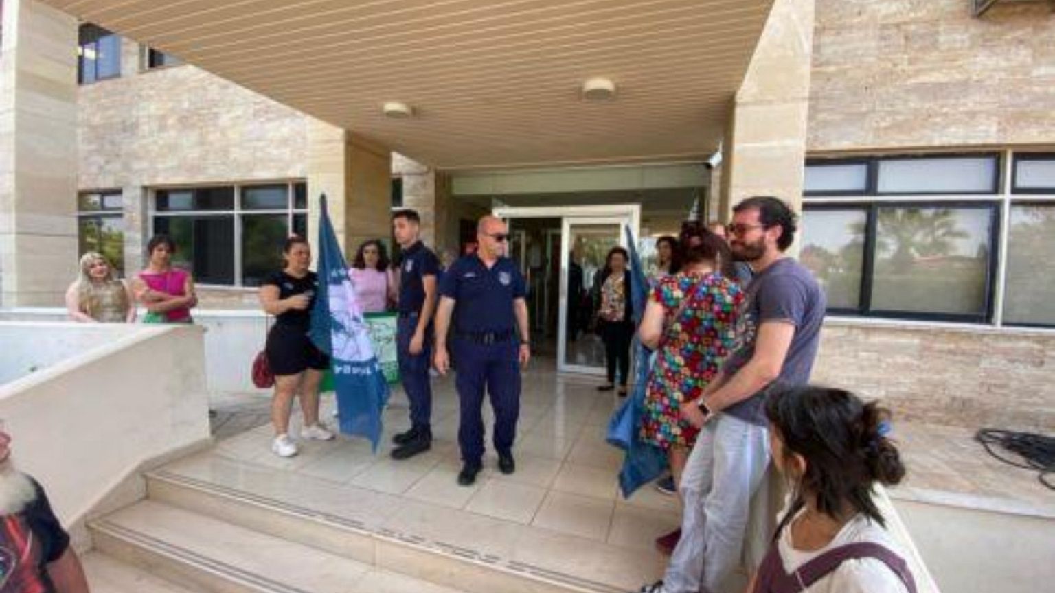 Ποινή φυλάκισης σε τέως Μητροπολίτη για άσεμνη επίθεση σε ανήλικο ...