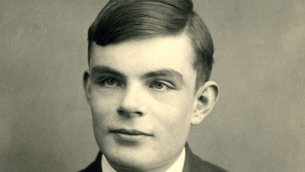 Culture Re-View: Historical LGBTQ+ figures - Alan Turing | Euronews