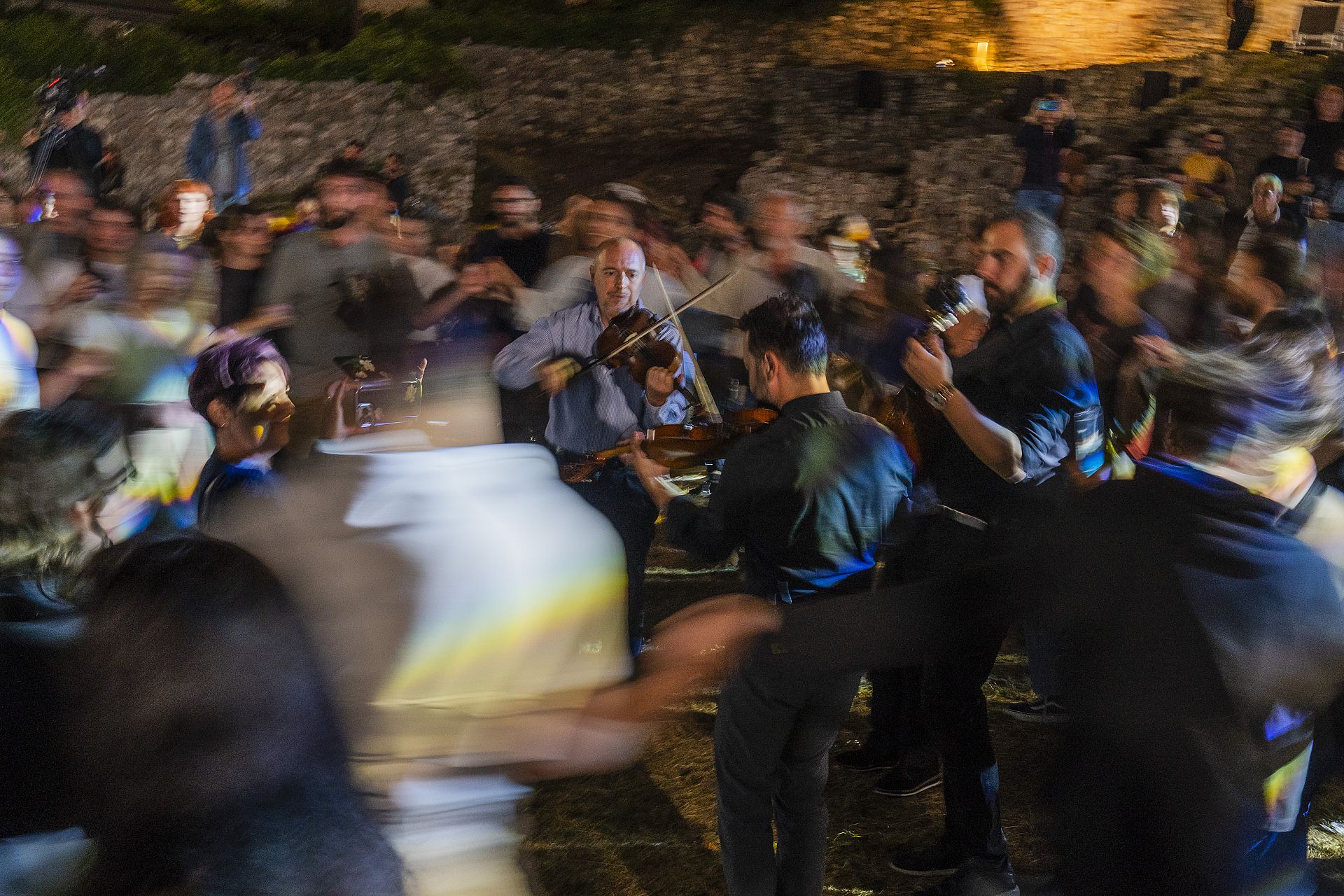 Κόνιτσα: Ένα τριήμερο γεμάτο παραδοσιακή μουσική και χορό από τα νότια ...
