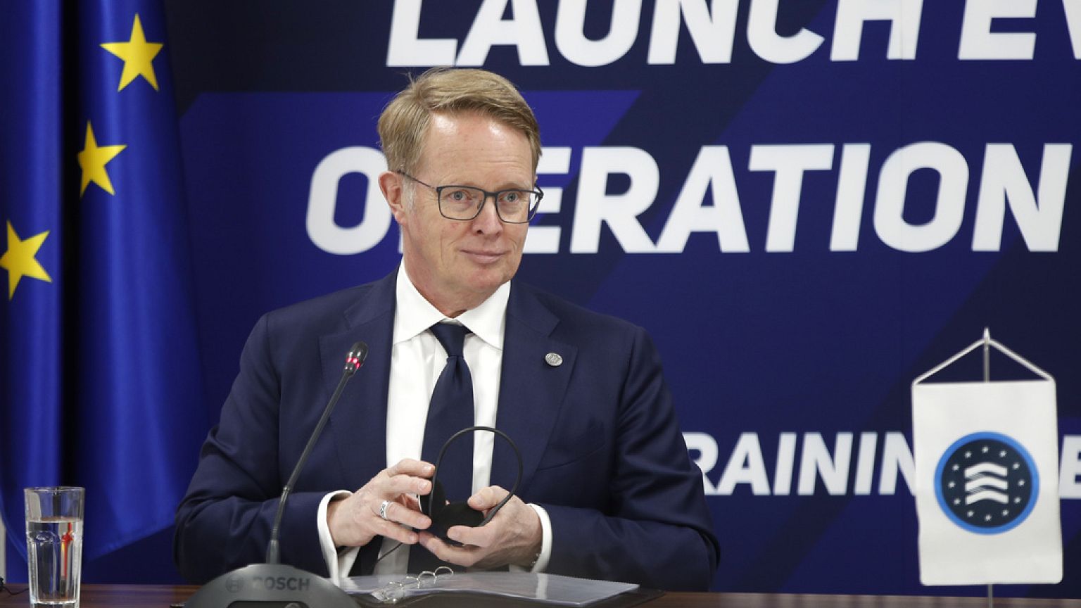 Ο CEO της Frontex ζήτησε «διευκρινίσεις» από την Ελλάδα για φερόμενα pushbacks | Euronews