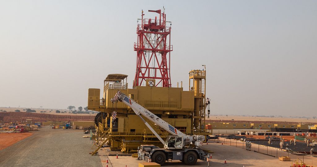 Ugandan authorities maintain its oil drill projects are developed ...