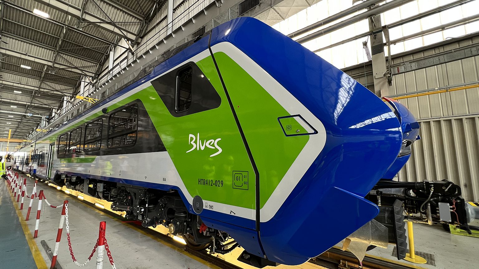 La fábrica de trenes eléctricos "trihíbridos" que podría revolucionar el transporte en Europa ...