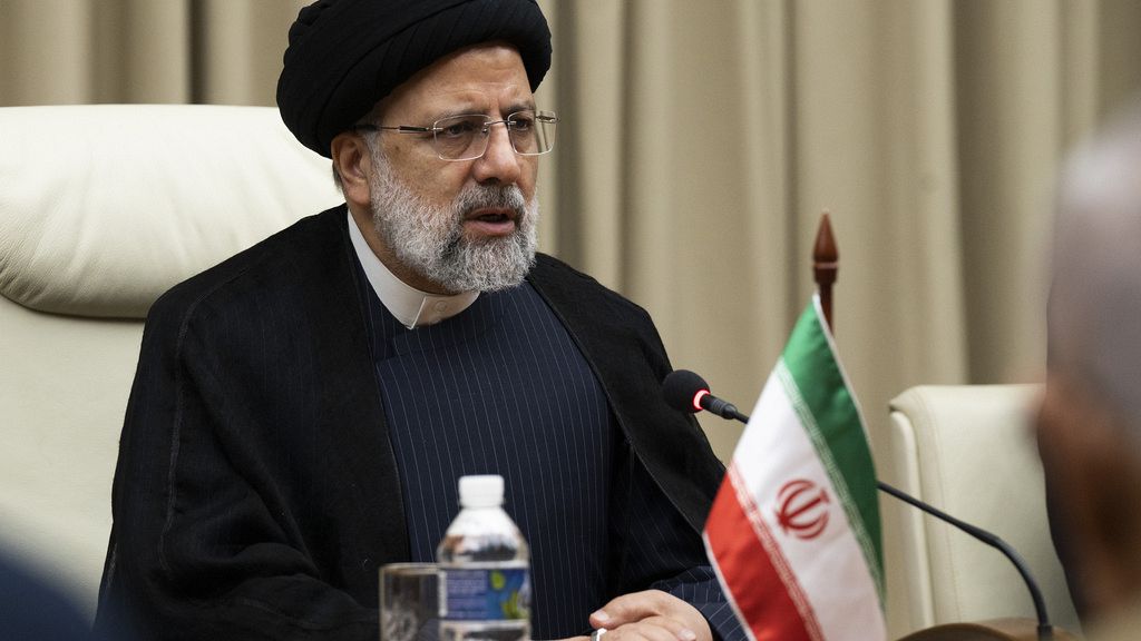 Iran's president delays Africa tour without elaboration | Africanews