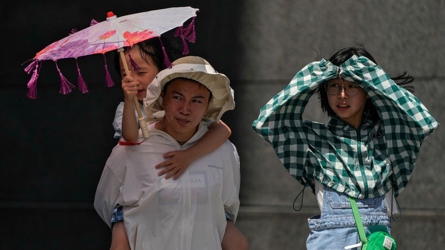 Record-breaking 52.2°C temperature hit China on Sunday, stoking fears ...