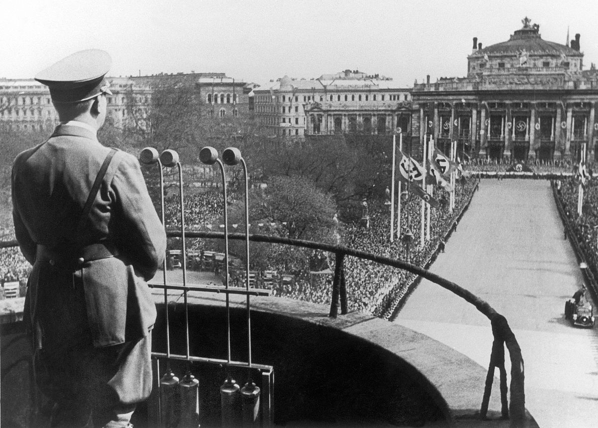 Culture Re-View: Hitler publishes the first volume of 'Mein Kampf ...