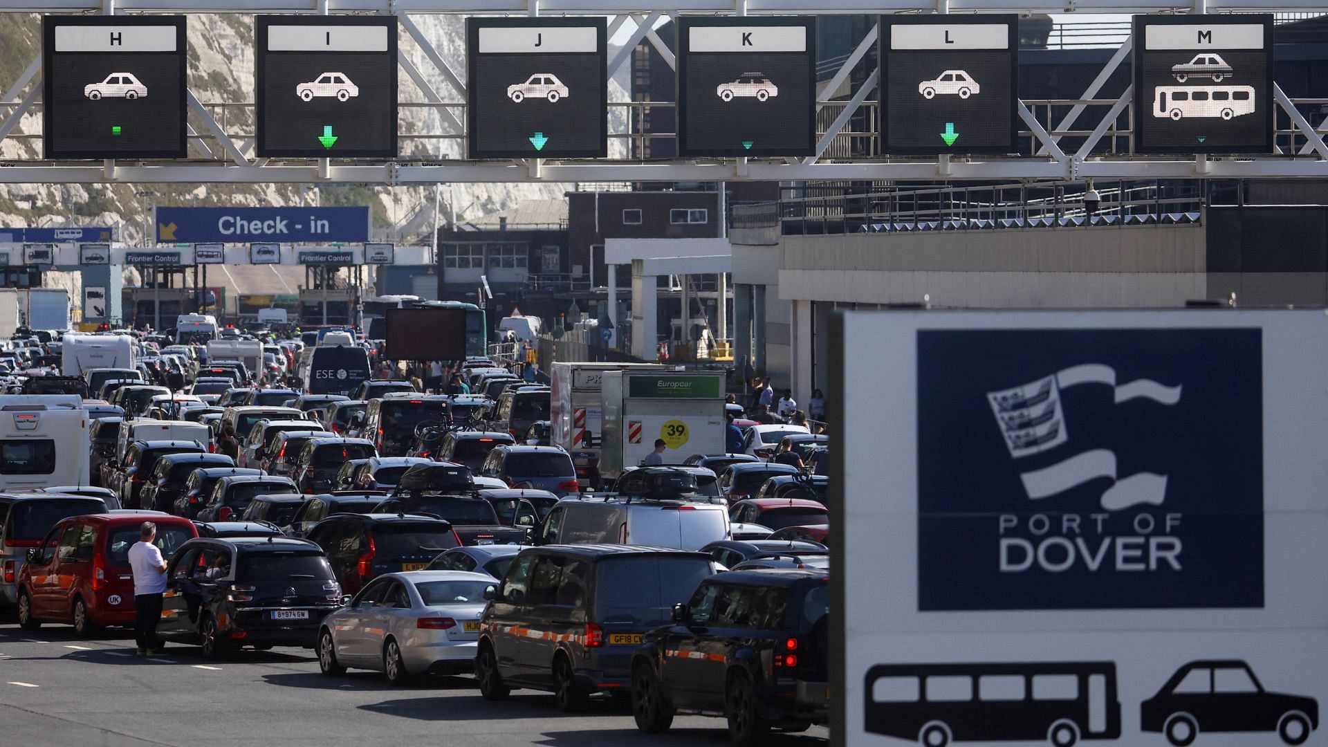 Ferry passengers warned they could face two-and-a-half-hour queues at ... Ferry passengers warned they could face two-and-a-half-hour queues at ...