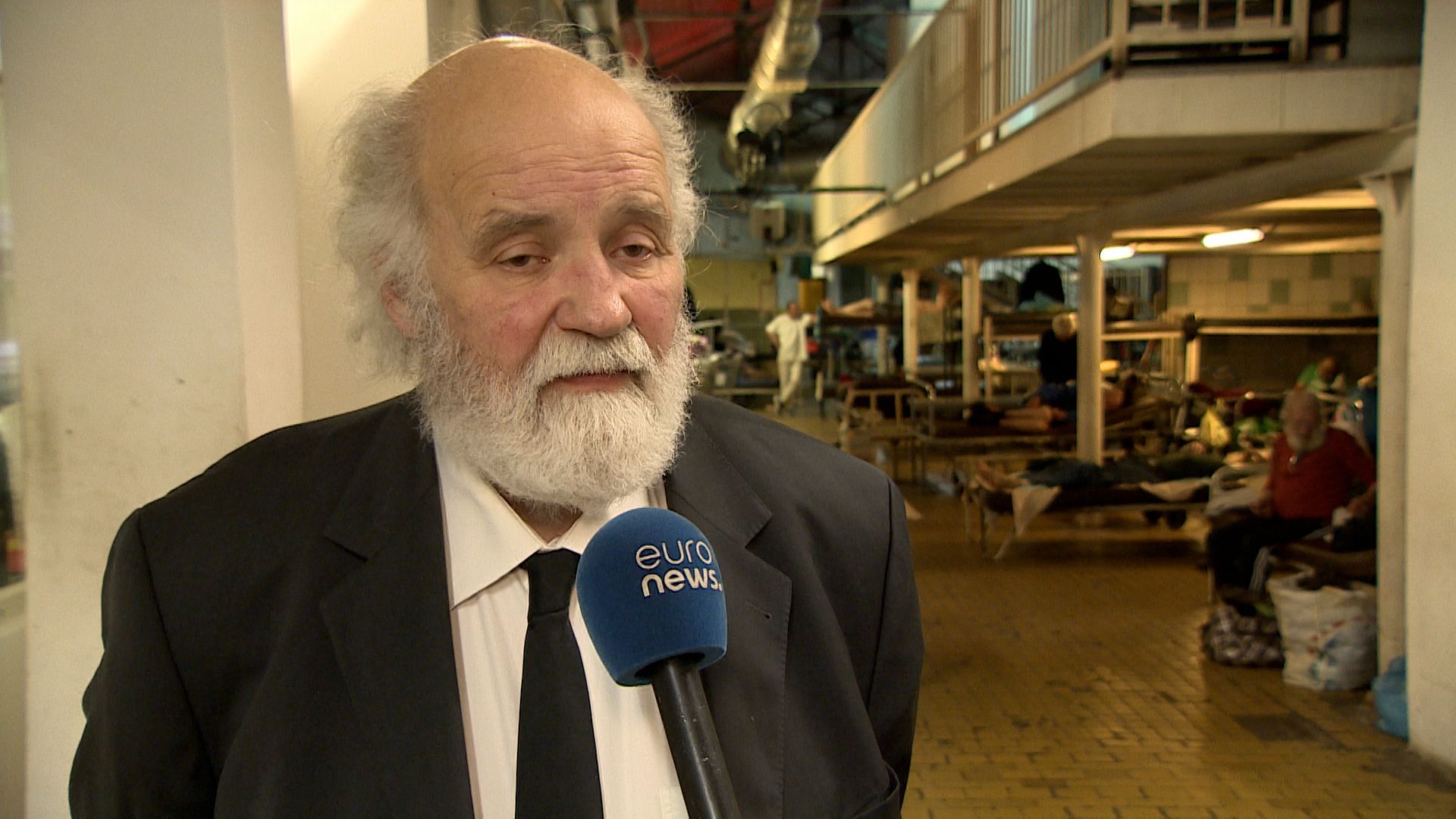 A létéért küzd Iványi Gábor egyháza, már a dolgozókat sem tudja ...