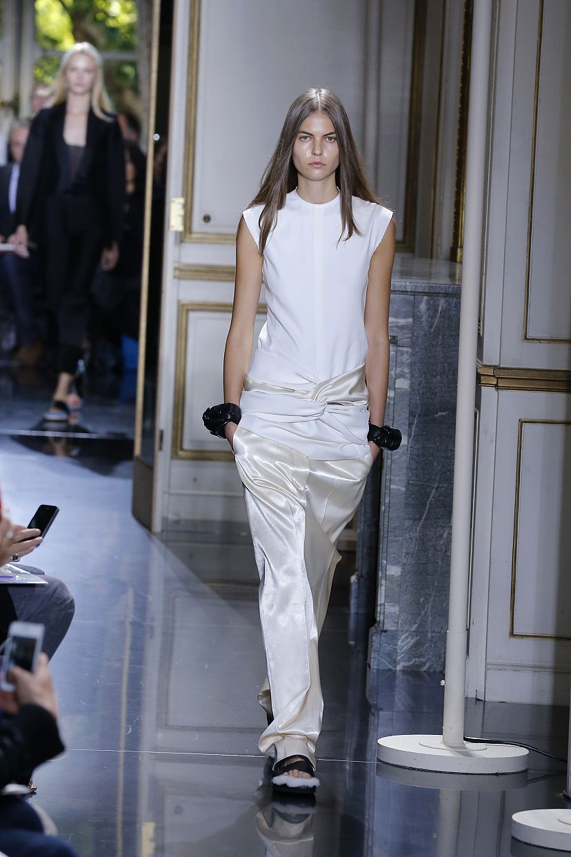 Fashion designer Phoebe Philo to launch own brand in September | Euronews