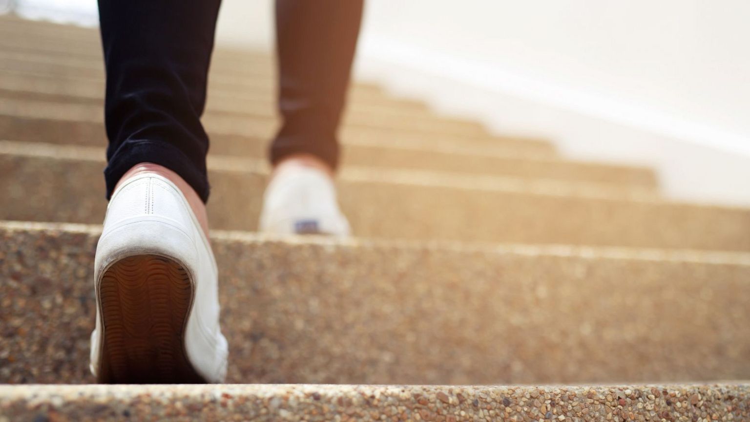 Walking 4,000 steps per day can improve health and lower risk your risk ...