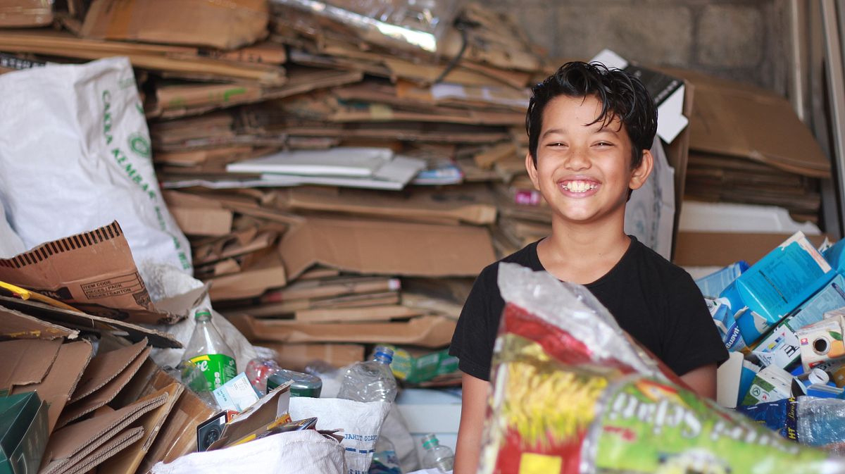 Meet the young environmentalist sending children to school in Indonesia ...