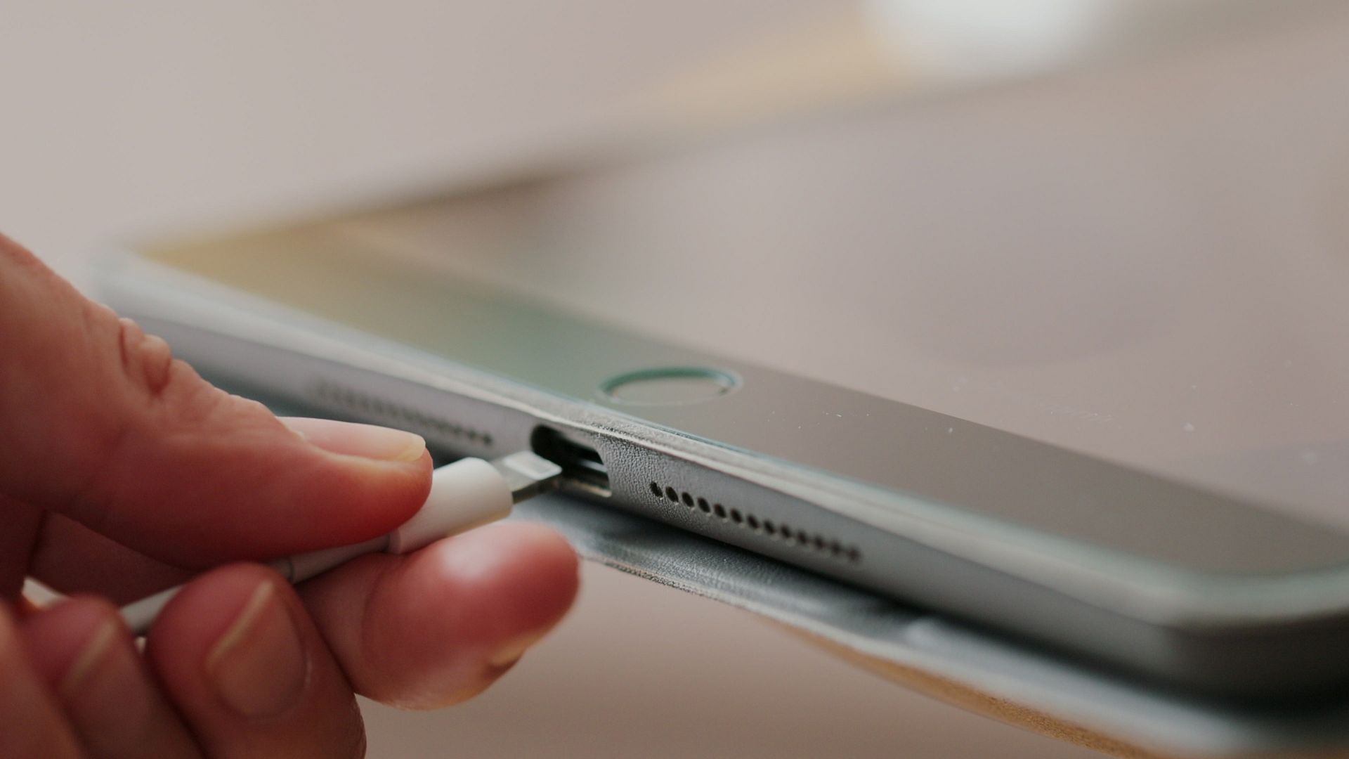 NASA is working on batteries that could make long-haul electric flights ...