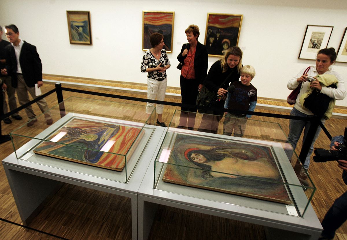 Culture Re-View: Edvard Munch 'The Scream' is stolen in broad daylight ...