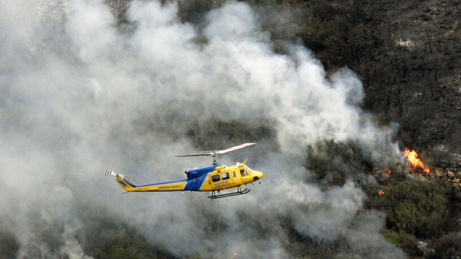 Faktencheck: Legen Löschhubschrauber in Kanada absichtlich Brände ...