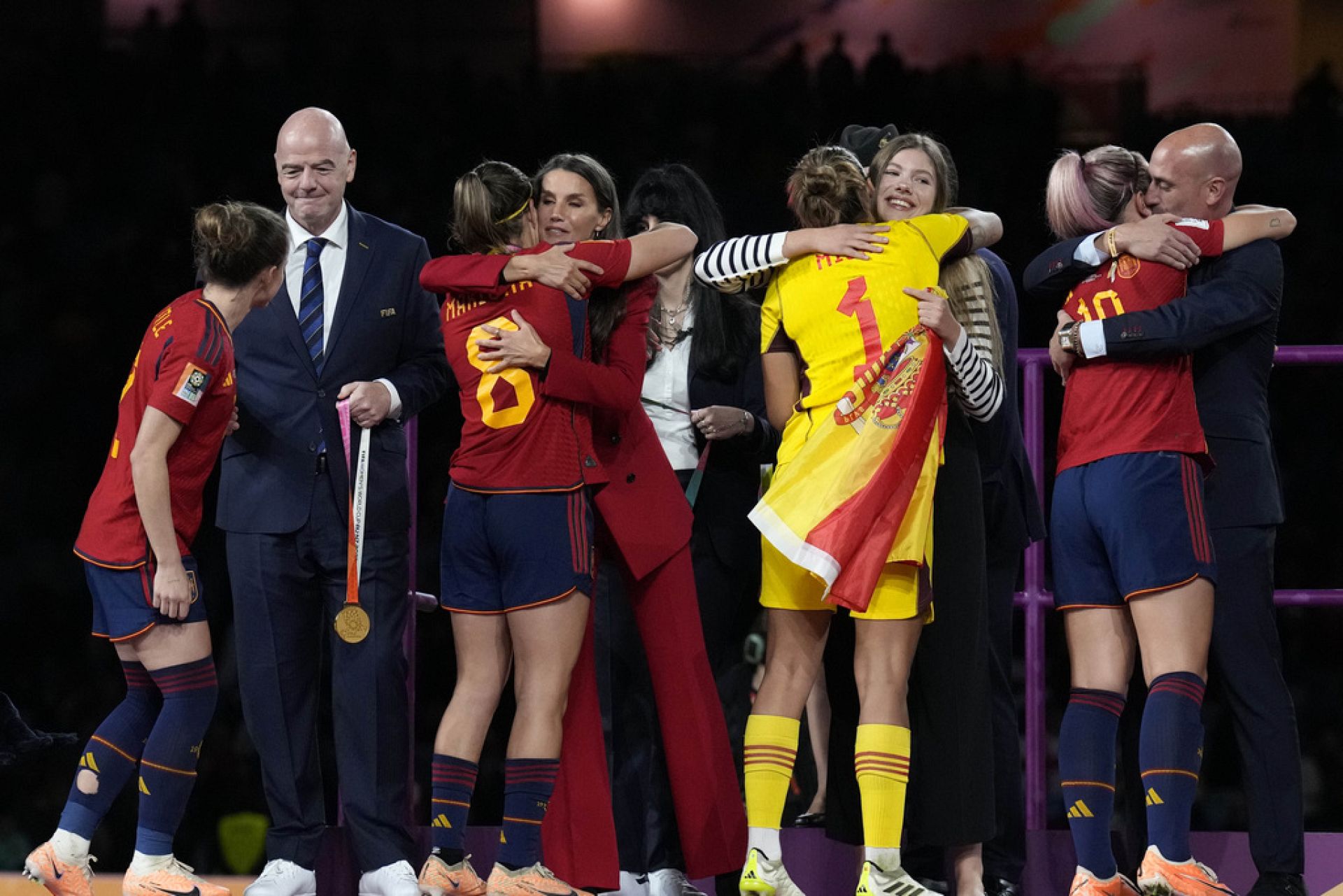 Spanish football chief Luis Rubiales to step down over World Cup kiss ...