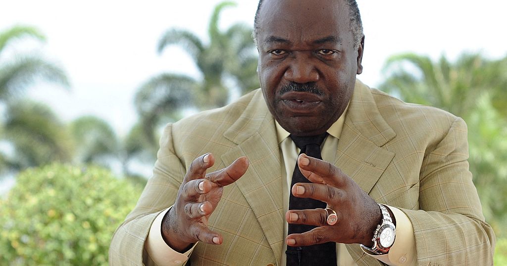 Gabon : Ali Bongo en résidence surveillée, son fils en prison | Africanews