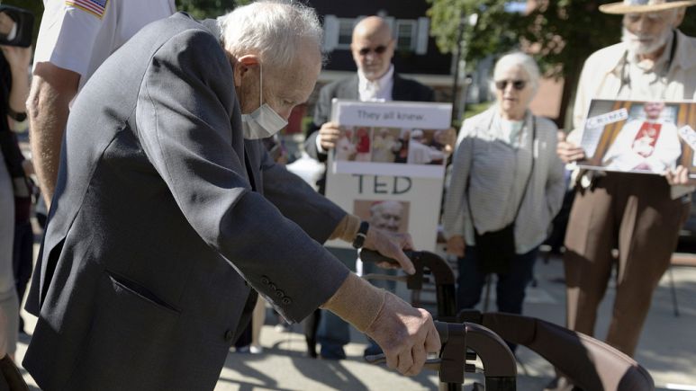 Ex-Cardinal McCarrick 'unfit' to stand trial on abuse charges | Euronews