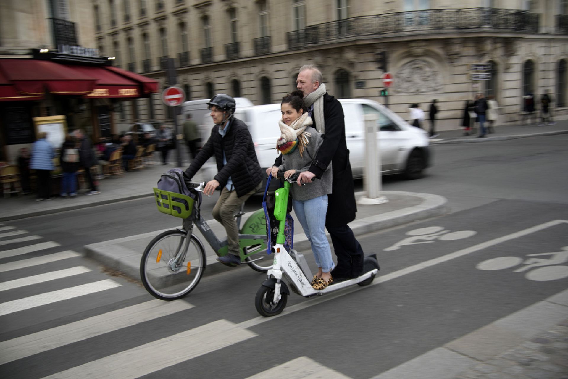 Paris becomes the first European capital to ban self-service electric ...