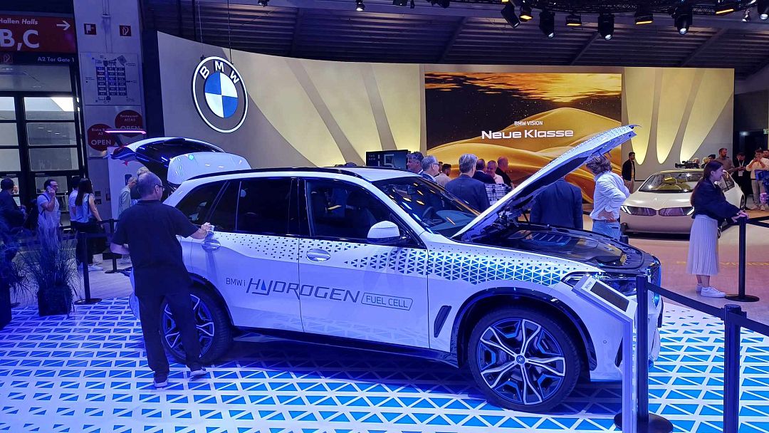 Digital Tech Trends Drive the Motor Industry into the Future | Euronews