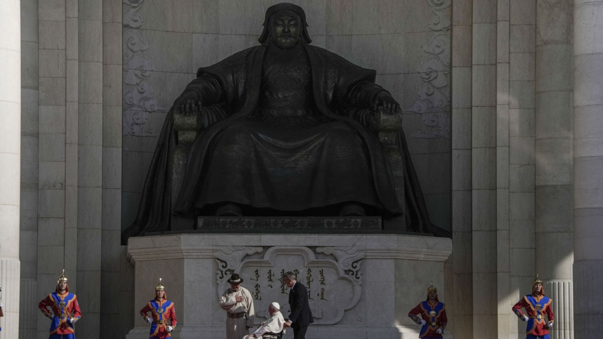 Pope starts Mongolia visit by praising the country's religious freedom ...
