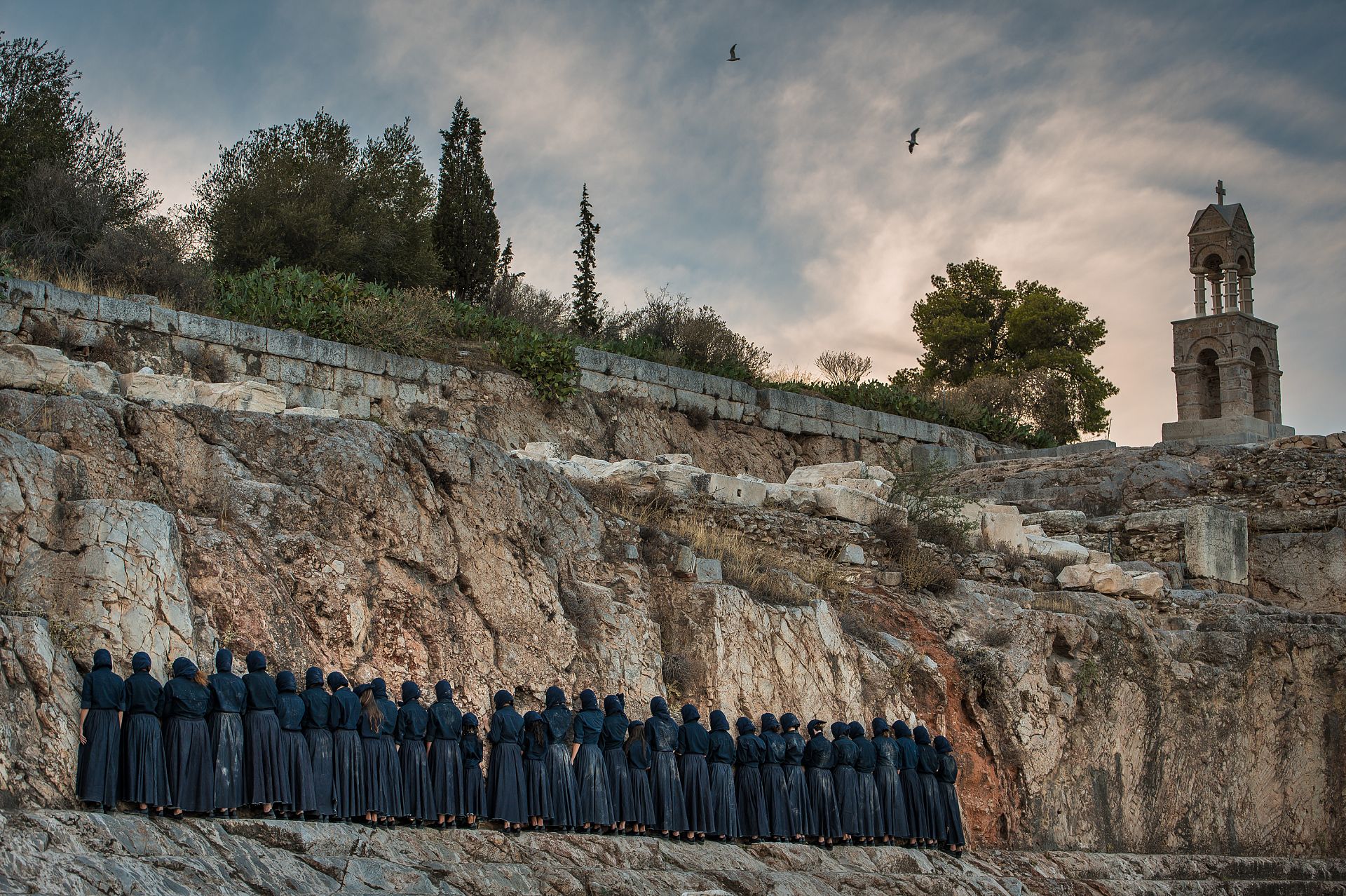 «ΜΑ»: Η καθηλωτική performance του Ρομέο Καστελούτσι στον αρχαιολογικό ...