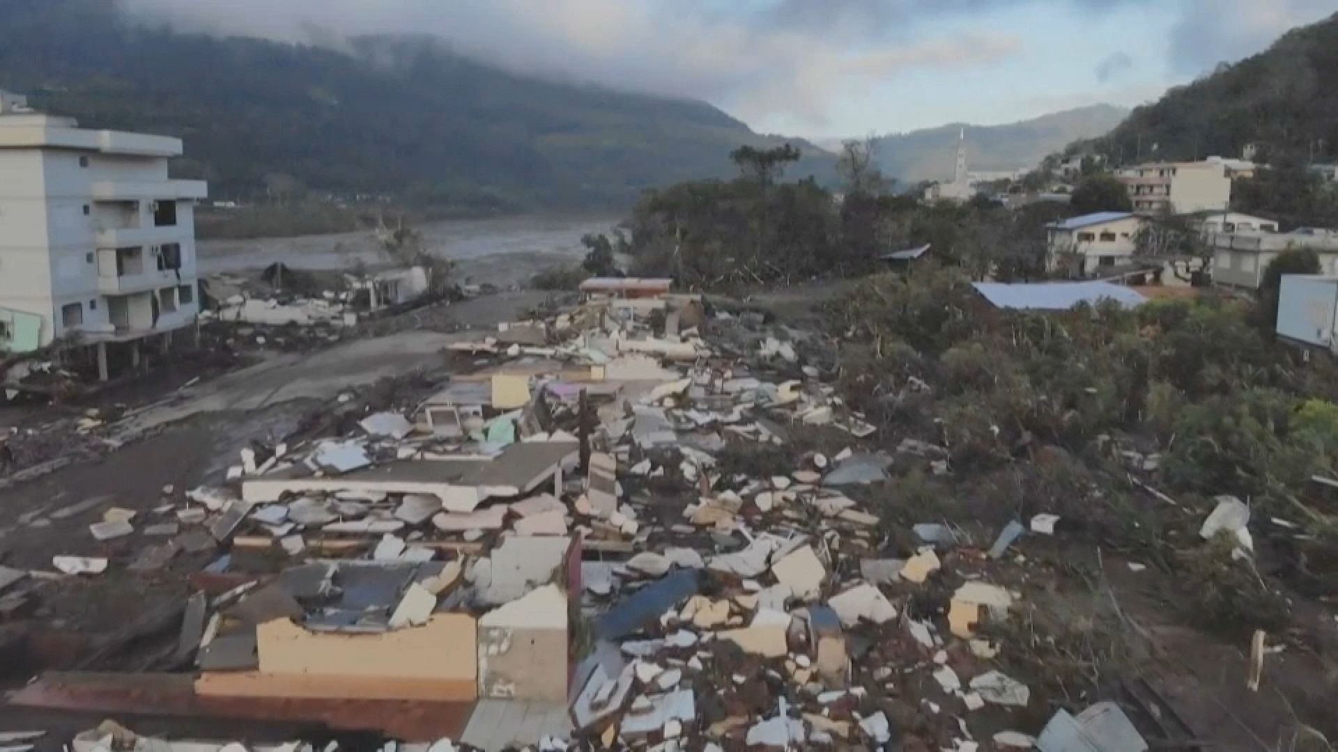 Video. WATCH: Destroyed buildings after cyclone kills at least 31 in ...