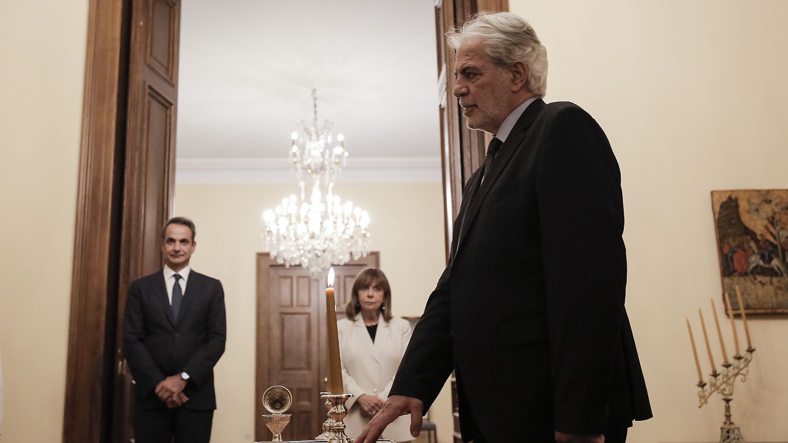 Ορκίστηκε νέος υπουργός Ναυτιλίας ο Χρήστος Στυλιανίδης | Euronews