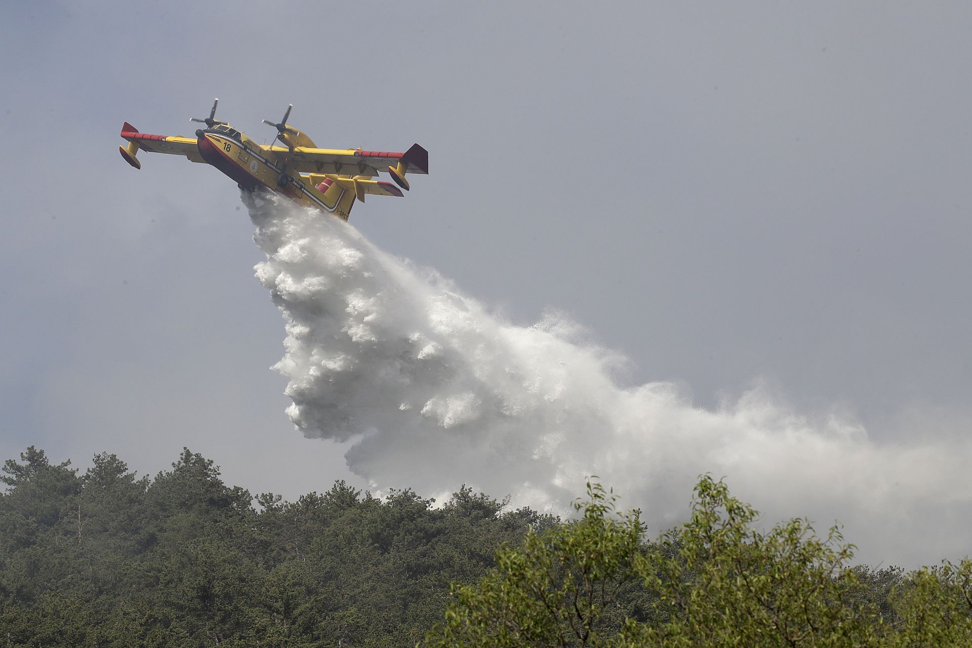 Will the EU’s €720 million gamble on firefighting planes pay off ...