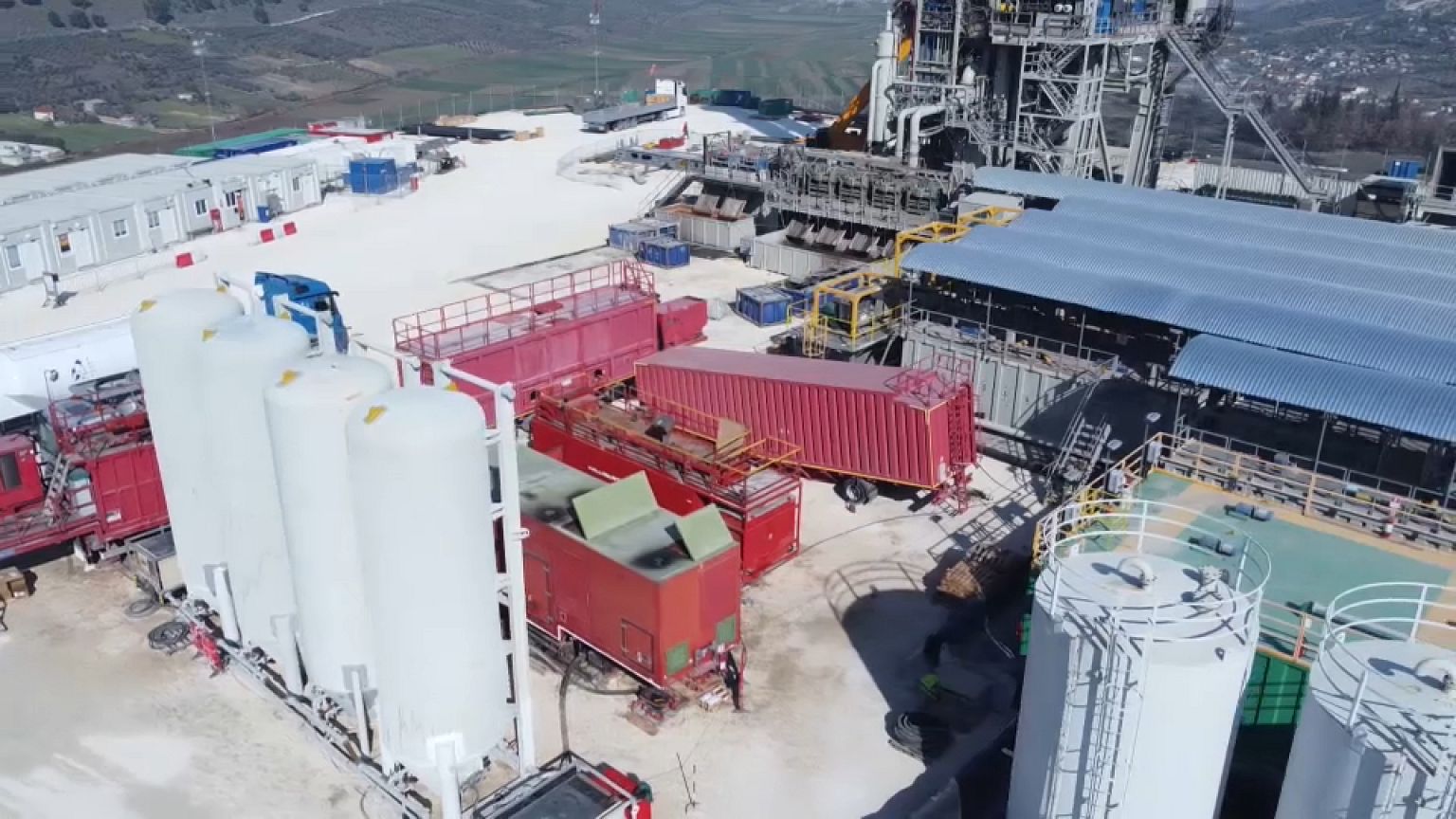 Shell deve iniciar fase de testes na bacia de gás e petróleo na Albânia ...