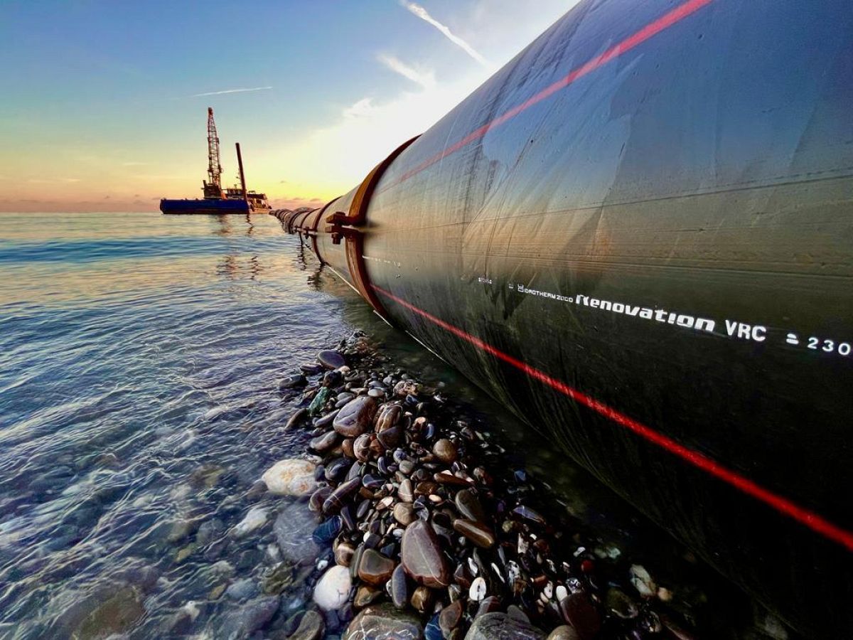 How is a groundbreaking new submarine cable changing the game for ...